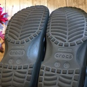 CROCS | Shoes | Crocs M7 W9 Brown | Poshmark